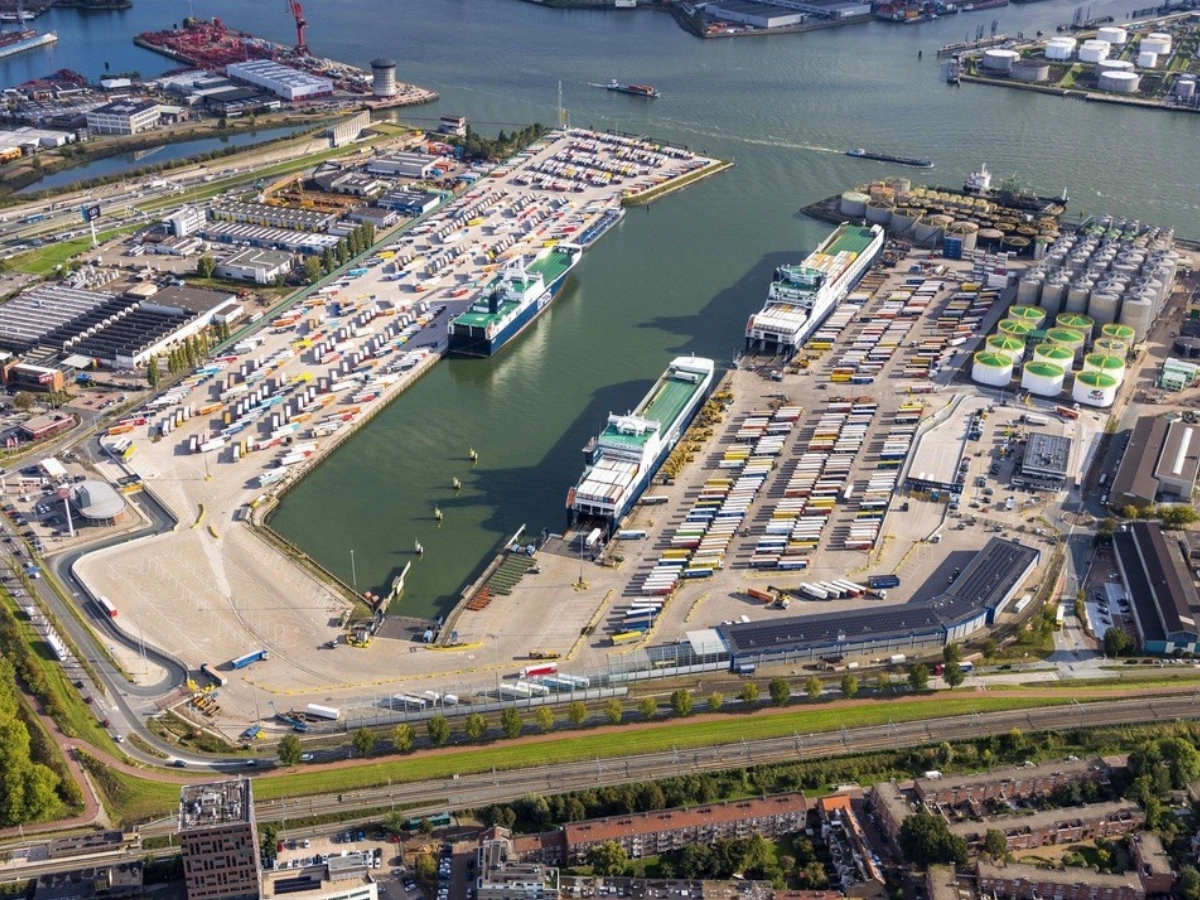 Aanleg walstroominstallatie DFDS begonnen - Schiedam24