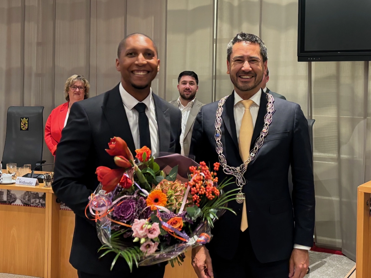 Jarle Lourens beëdigd als wethouder - Schiedam24
