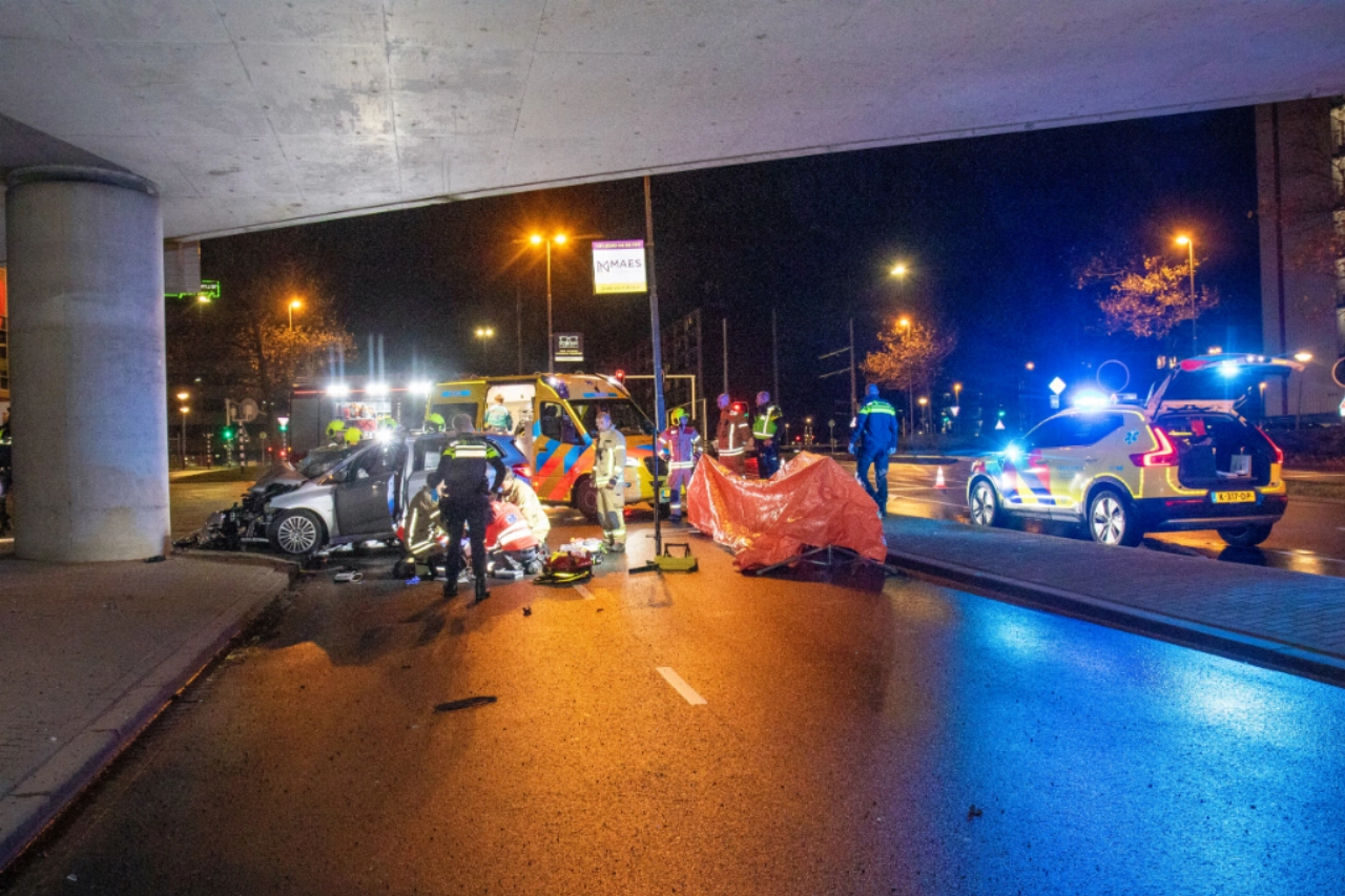 Zwaargewonden bij auto-ongeluk - Schiedam24