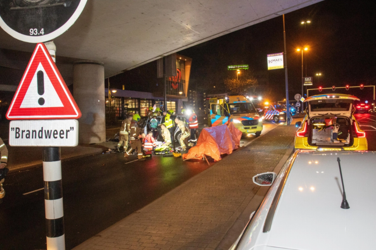 Zwaargewonden bij auto-ongeluk - Schiedam24