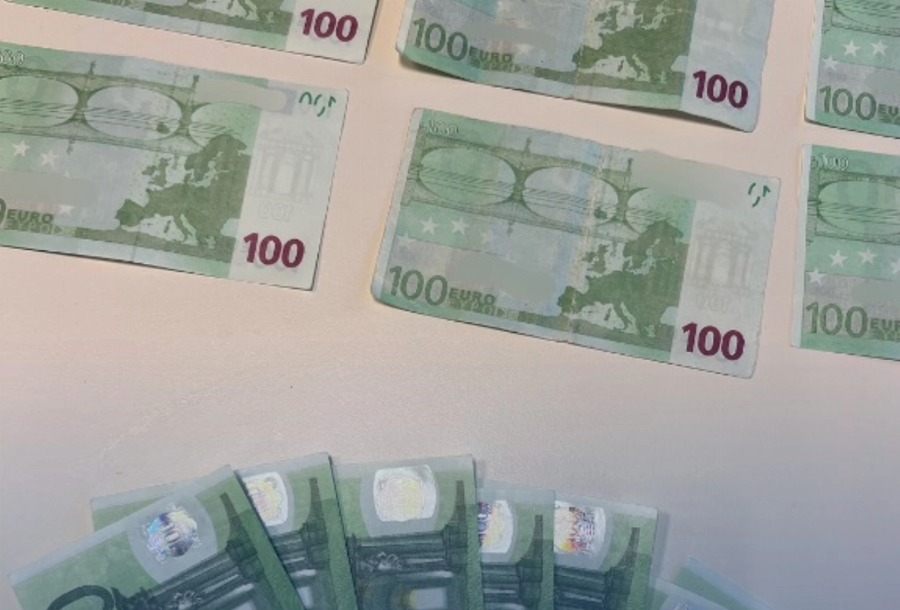 Verdachte aangehouden die met vals geld betaalde - Schiedam24